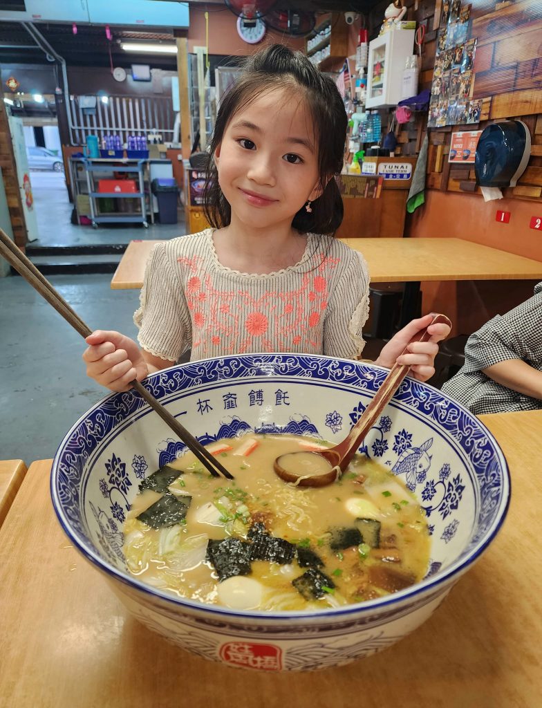 Đến Penang nhớ thử mì tô khổng lồ Chew Jetty Big Bowl Noodles - Du Lịch ...